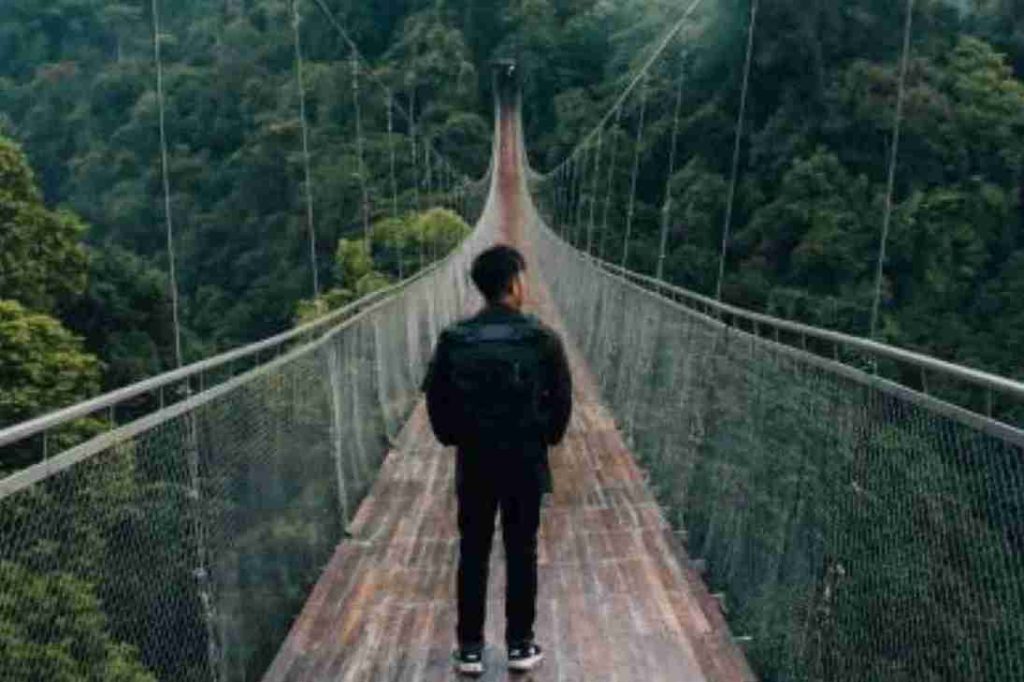 Menikmati Keindahan Alam di Situ Gunung Suspension Bridge, Sukabumi ...
